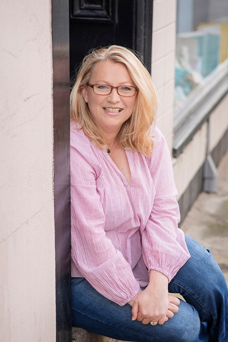 Wingman by Emmy Curtis – Spotlight and Giveaway